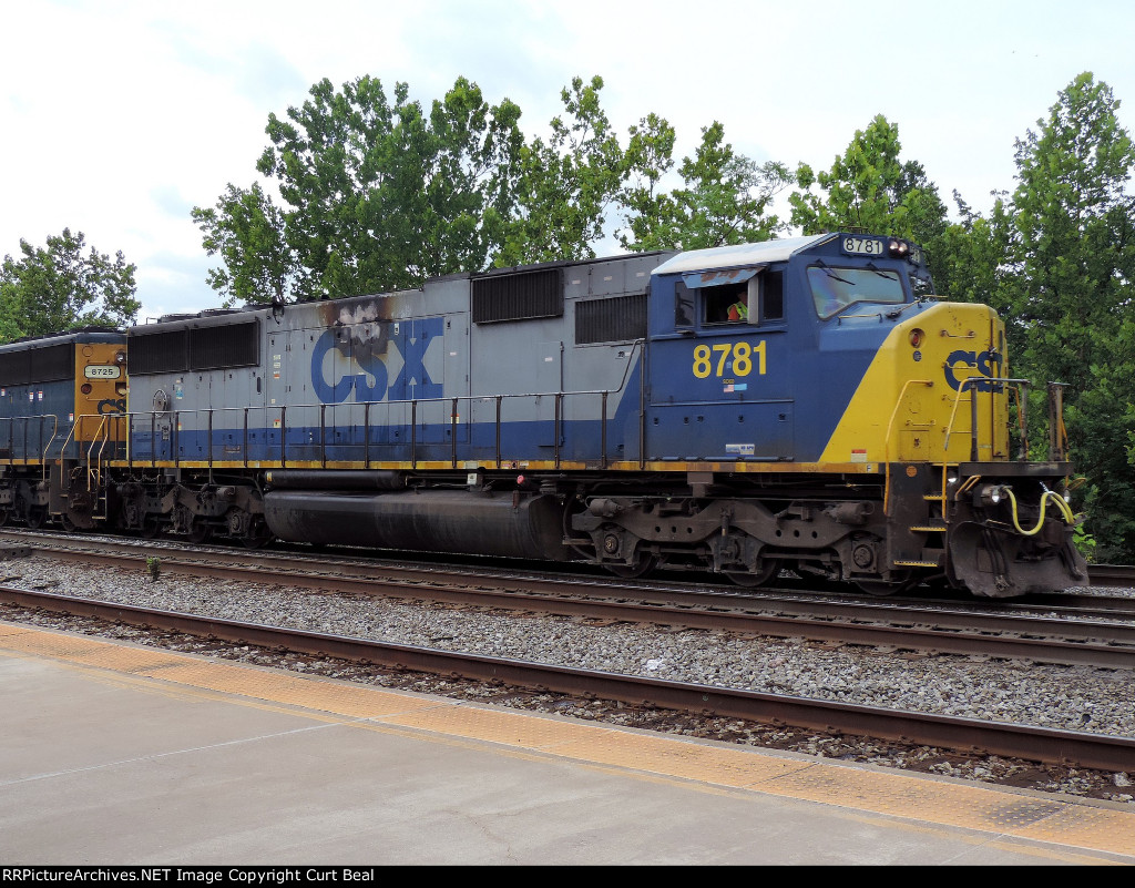CSX 8781 (2)